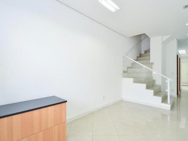 Casa tipo para venda com 2 quartos, 84m²