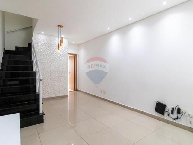 Casa tipo para venda com 2 quartos, 96m²