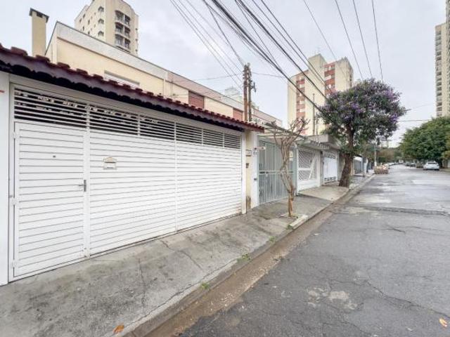 Casa tipo para venda com 4 quartos, sendo 1 suíte, 214m²