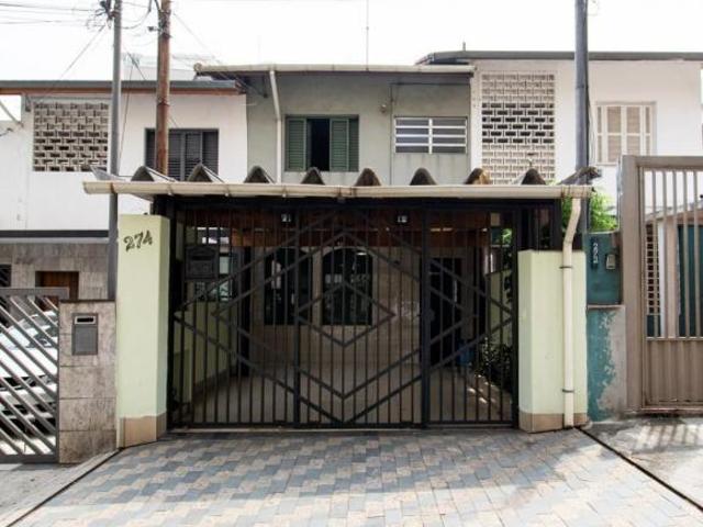 Casa tipo para venda com 4 quartos, sendo 1 suíte, 236m²