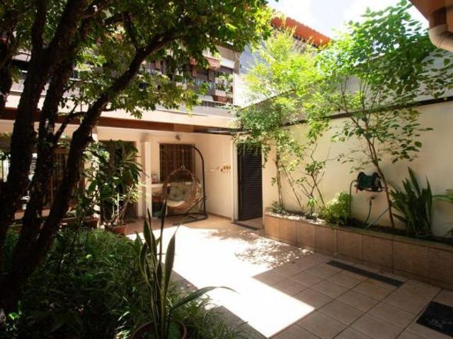 Casa tipo para venda com 4 quartos, sendo 2 suítes, 493m²