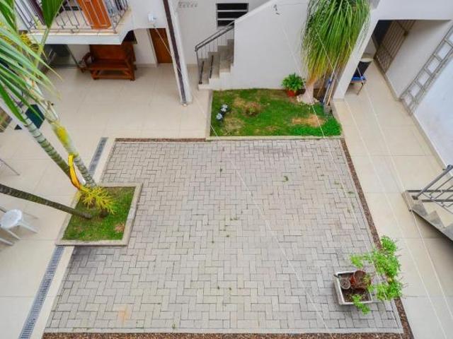 Casa tipo para venda com 4 quartos, sendo 4 suítes, 248m²