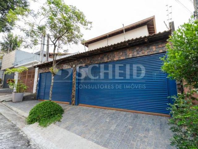Casa tipo para venda com 4 quartos, sendo 4 suítes, 326m²