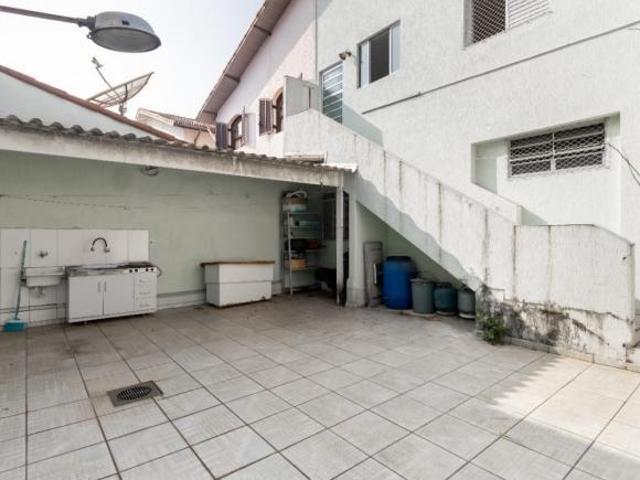 Casa tipo para venda com 4 quartos, 170m²