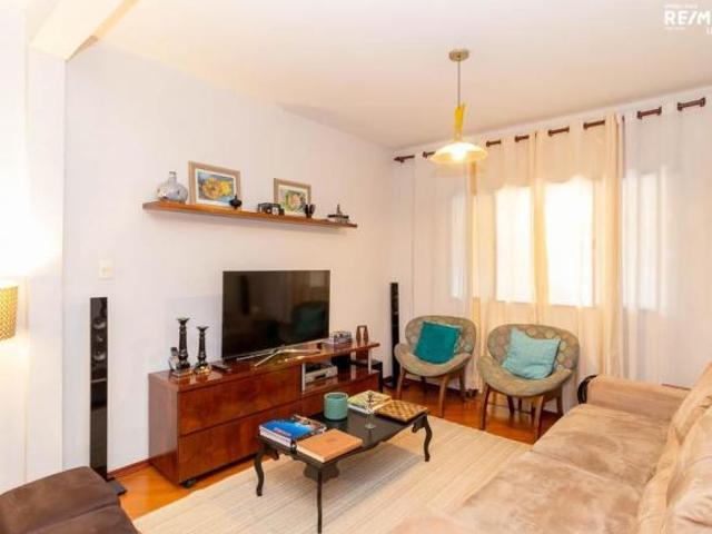 Casa tipo para venda com 4 quartos, 133m²