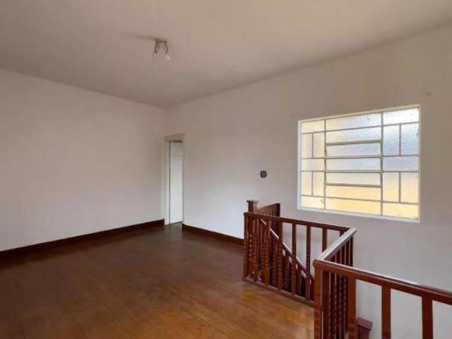 Casa tipo para venda com 4 quartos, 250m²