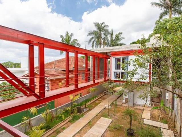 Casa tipo para venda com 4 quartos, 400m²