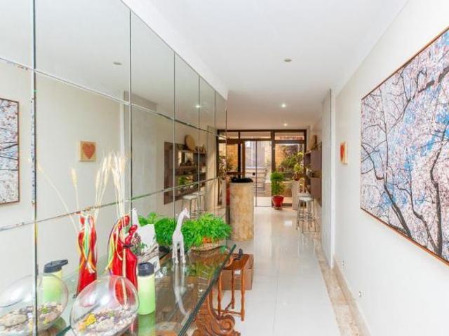 Casa tipo para venda com 5 quartos, sendo 3 suítes, 352m²