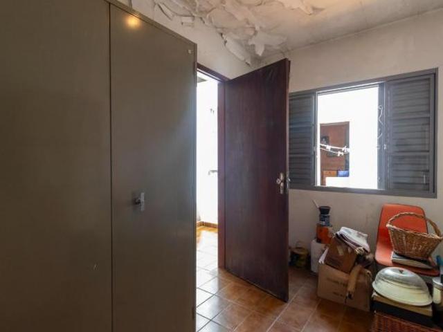 Casa tipo para venda com 5 quartos, 162m²