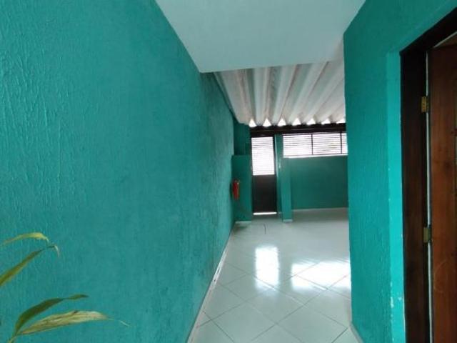 Casa tipo para venda com 5 quartos, 283m²