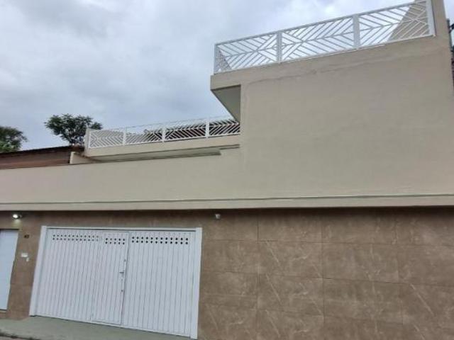 Casa tipo para venda e locação em Vila Mariza Mazzei com 3 quartos, sendo 1 suíte, 183m²