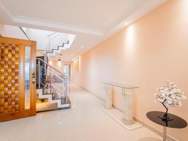Casa tipo para venda em Vila Mascote com 4 quartos, sendo 1 suíte, 195m²