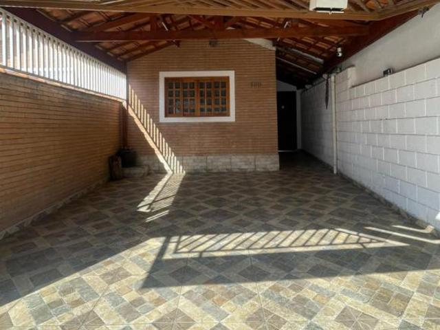Casa tipo para venda em Vila Nova Bonsucesso com 3 quartos, 104m²