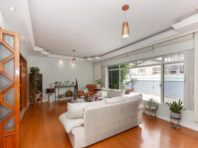 Casa tipo para venda em Vila Guedes com 4 quartos, sendo 2 suítes, 188m²