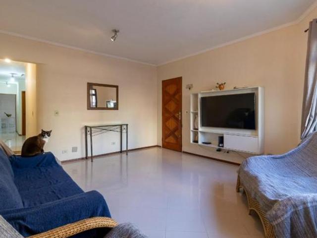Casa tipo para venda em Vila Gumercindo com 3 quartos, 184m²