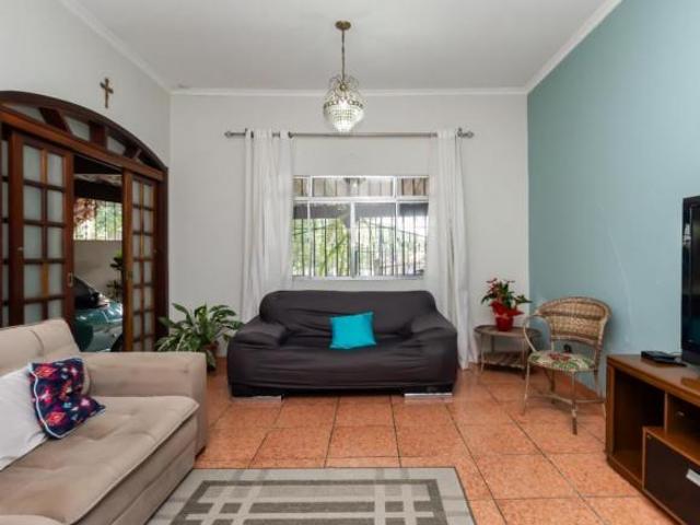 Casa tipo para venda em Vila Ipojuca com 3 quartos, sendo 1 suíte, 195m²