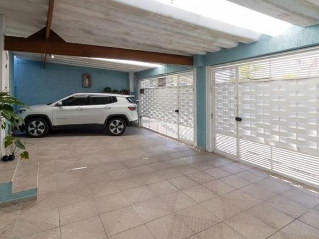 Casa tipo para venda em Vila Romero com 5 quartos, 215m²