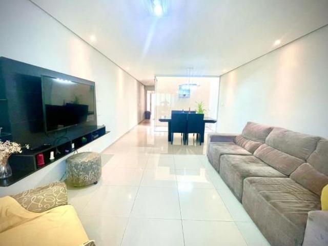 Casa tipo para venda em Vila Santa Clara com 3 quartos, sendo 2 suítes, 218m²