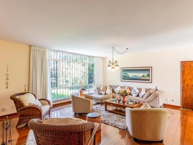 Casa tipo para venda em Alto Da Boa Vista com 3 quartos, sendo 1 suíte, 388m²