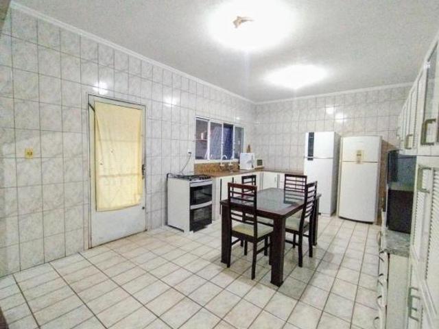 Casa tipo para venda em Antônio Marincek com 3 quartos, sendo 1 suíte, 193m²