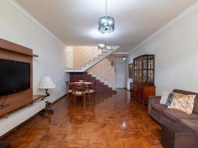 Casa tipo para venda em Campo Belo com 4 quartos, sendo 1 suíte, 200m²