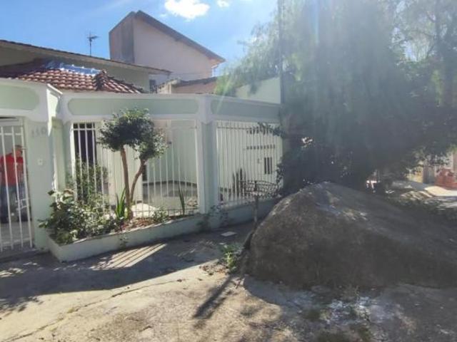 Casa tipo para venda em Centro com 3 quartos, sendo 1 suíte, 339m²