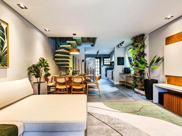 Casa tipo para venda em Enseada com 2 quartos, sendo 1 suíte, 85m²