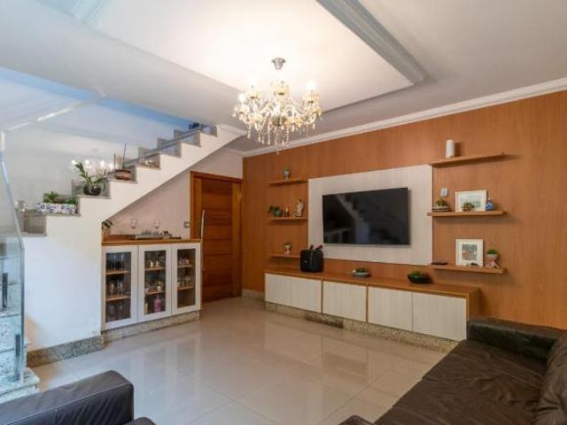 Casa tipo para venda em Interlagos com 3 quartos, sendo 3 suítes, 125m²