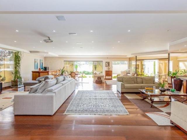 Casa tipo para venda em Jardim Cordeiro com 4 quartos, sendo 4 suítes, 830m²