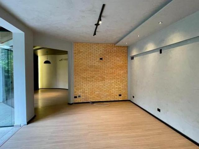 Casa tipo para venda em Jardim das Bandeiras com 5 quartos, sendo 5 suítes, 810m²