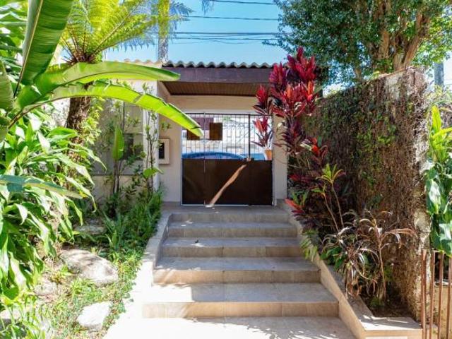 Casa tipo para venda em Jardim Prudência com 5 quartos, sendo 3 suítes, 330m²