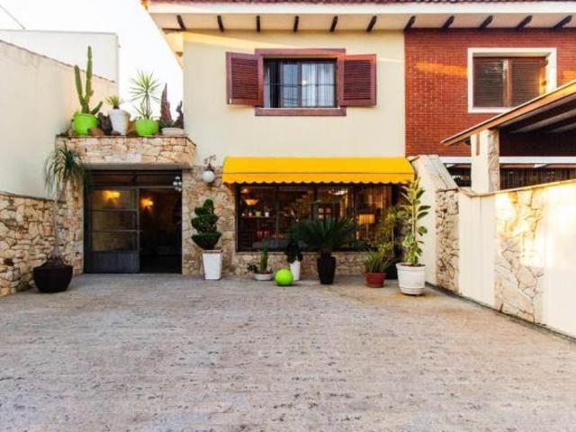 Casa tipo para venda em Lapa com 3 quartos, sendo 1 suíte, 240m²