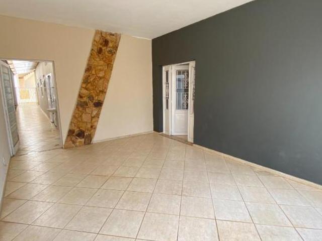Casa tipo para venda em Loteamento Remanso Campineiro com 3 quartos, sendo 1 suíte, 257m²