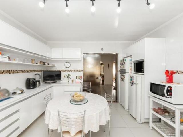 Casa tipo para venda em Parque São Domingos com 4 quartos, 220m²