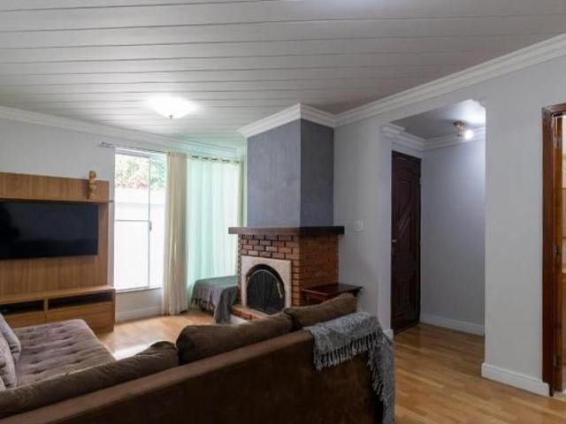 Casa tipo para venda em Parque Terra Nova com 3 quartos, sendo 1 suíte, 159m²