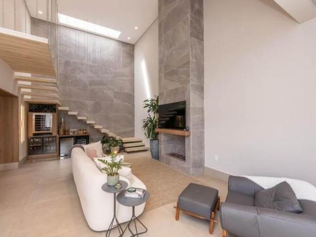 Casa tipo para venda em Planalto Paulista com 4 quartos, sendo 2 suítes, 319m²