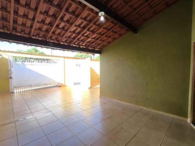 Casa tipo para venda em Residencial e Comercial Palmares com 3 quartos, sendo 1 suíte, 130m²