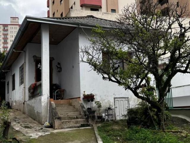 Casa tipo para venda em Santa Terezinha com 2 quartos, 123m²