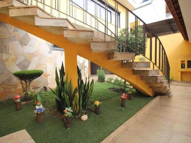Casa tipo para venda em Saúde com 4 quartos, 248m²