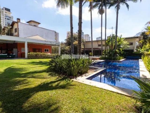 Casa tipo para venda no Alto da Boa Vista com 6 quartos, sendo 3 suítes, 899m²Ac, 1500m²de Terreno
