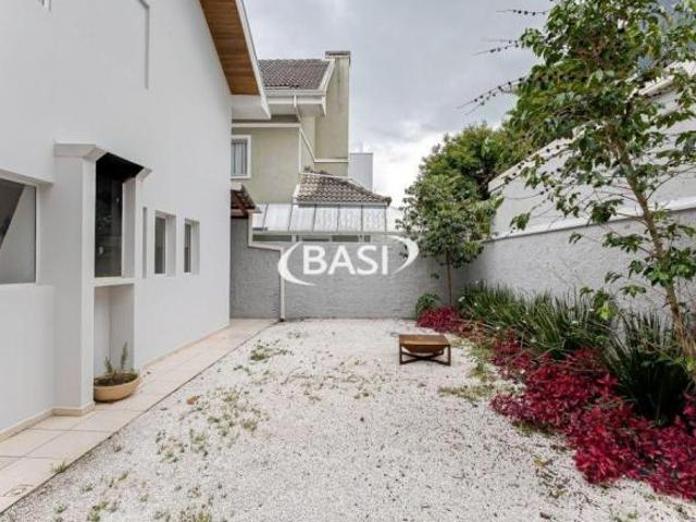 Casa toda mobiliada no condominio Brazville com ampla area de lazer