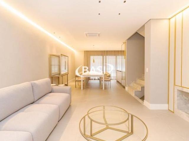 Casa toda mobiliada, estilo TownHouse, 3 suites