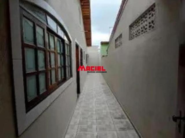 Casa toda reformada no Campo dos Alemães