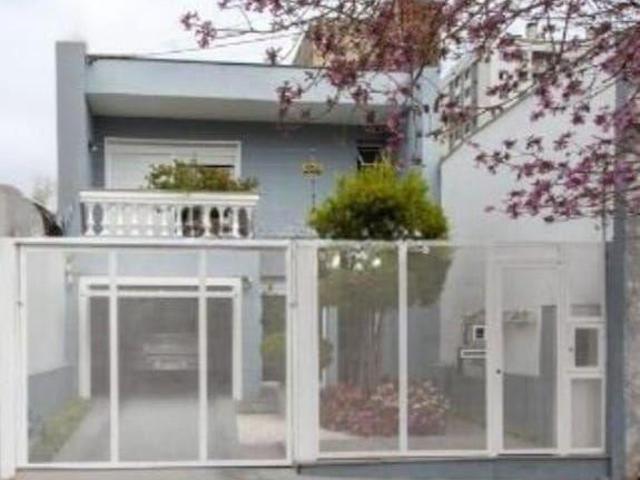 Casa TODA Reformada à Venda – Mobiliada