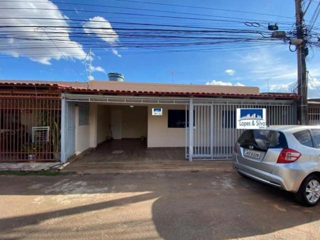 CASA TODA REFORMADA COM 4 QUARTOS NA CEILÂNDIA SUL