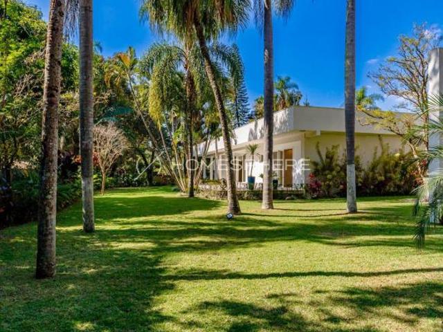 Casa Toda reformada em Lindo Condominio na Chácara Flora