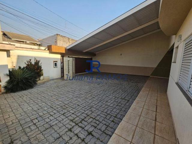 Casa top à venda prox. a Al. Lucas N. Garcez, Atibaia/SP