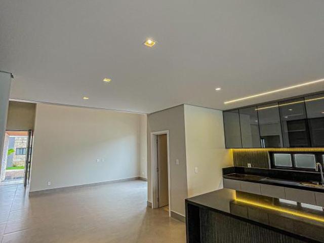 Casa Top de 04 Suites em Arniqueiras
