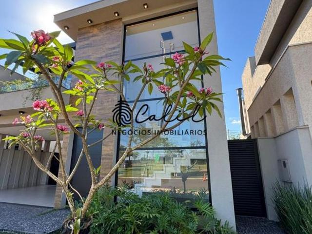 Casa totalmente automatizada, com 4 quartos suítes, 261m² à venda por R$ 2.590.000,00 Condomínio