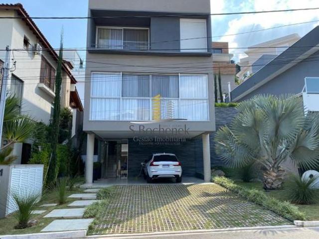Casa totalmente mobiliada em Alphasitio para venda